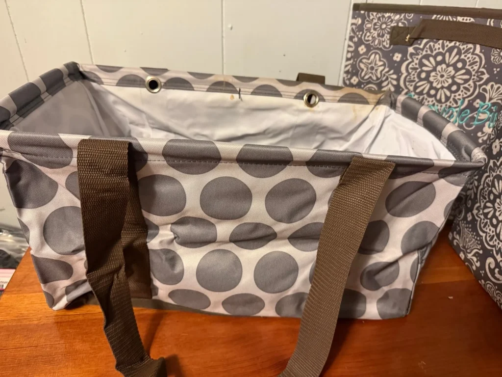 Thirty One Medium Utility Tote - Perfect Mid-Size Storage